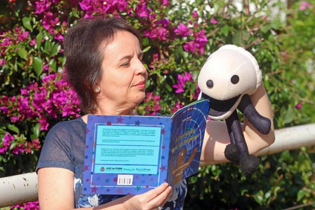 Entrevista Dalila Roufi, escritora e contadora de histórias