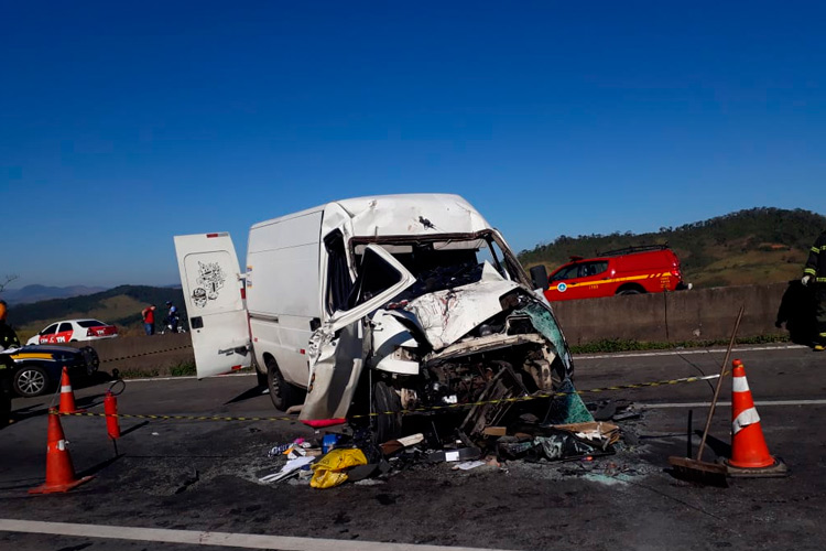 Acidente deixa uma pessoa morta e outra gravemente ferida