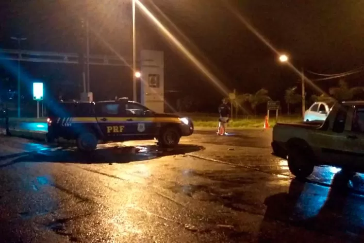 PRF autua nove motoristas em blitz da Lei Seca em JF