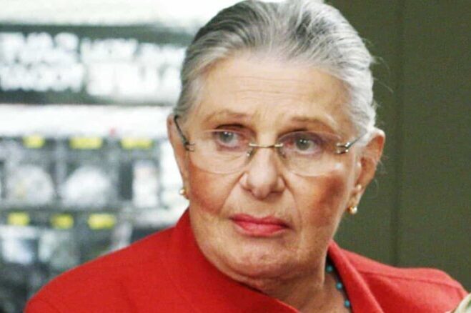 Morre, aos 95 anos, Rae Allen, atriz da série 'Família Soprano'