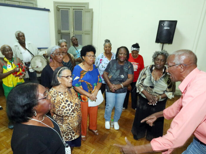 Batuque Afro-brasileiro Nelson Silva há 58 anos canta a história do ...