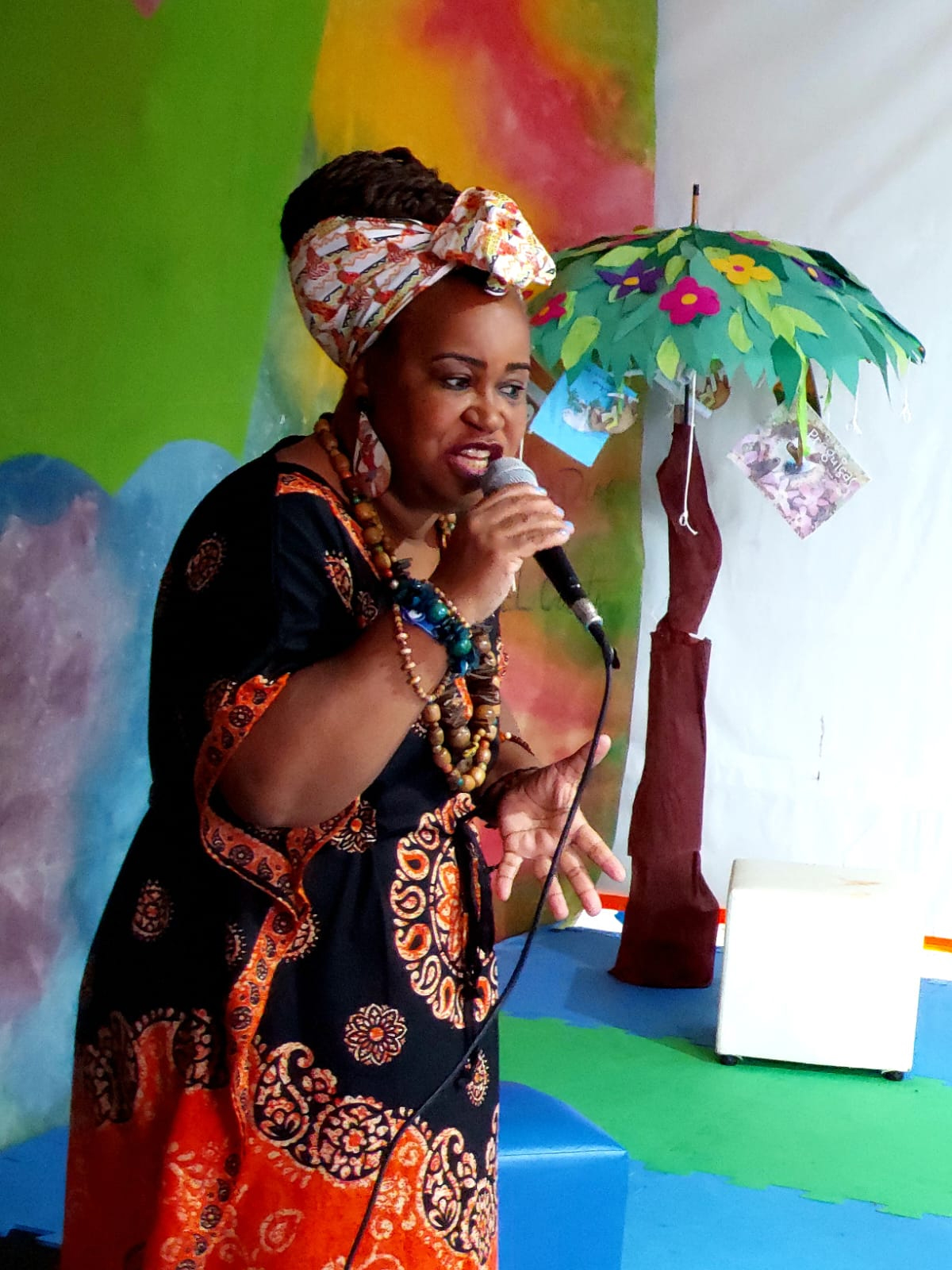 Contando histórias para existir: conheça Vanda Maria Ferreira, uma ...