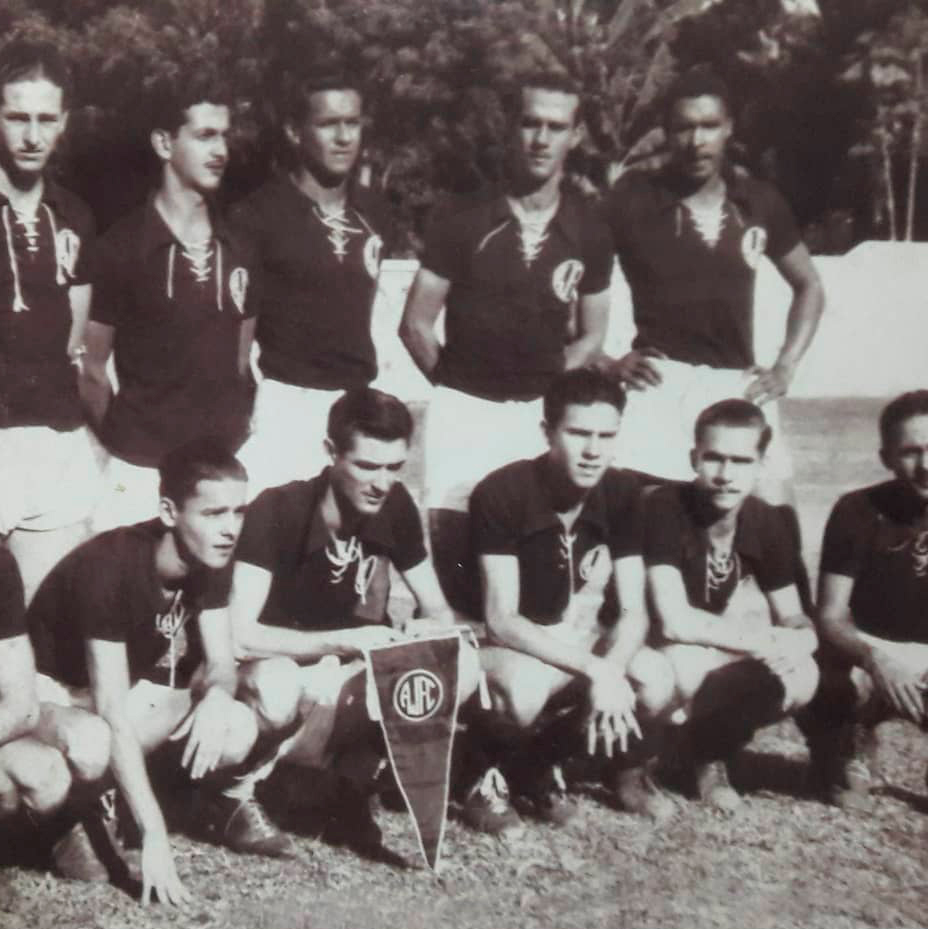 Conheça a história do primeiro jogo de Zagallo como profissional, em Ubá