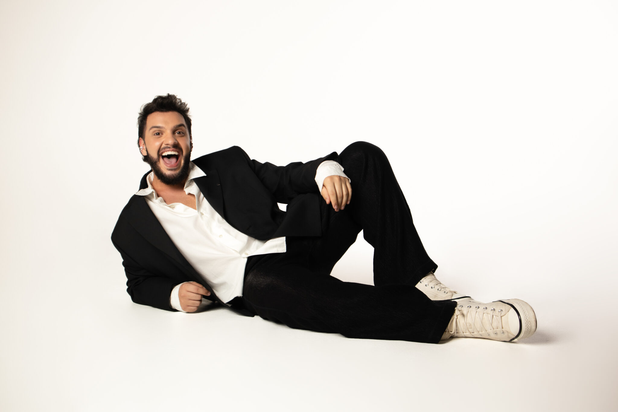 De Juiz de Fora para as telas: humorista Ricardo Cubba estreia na TV