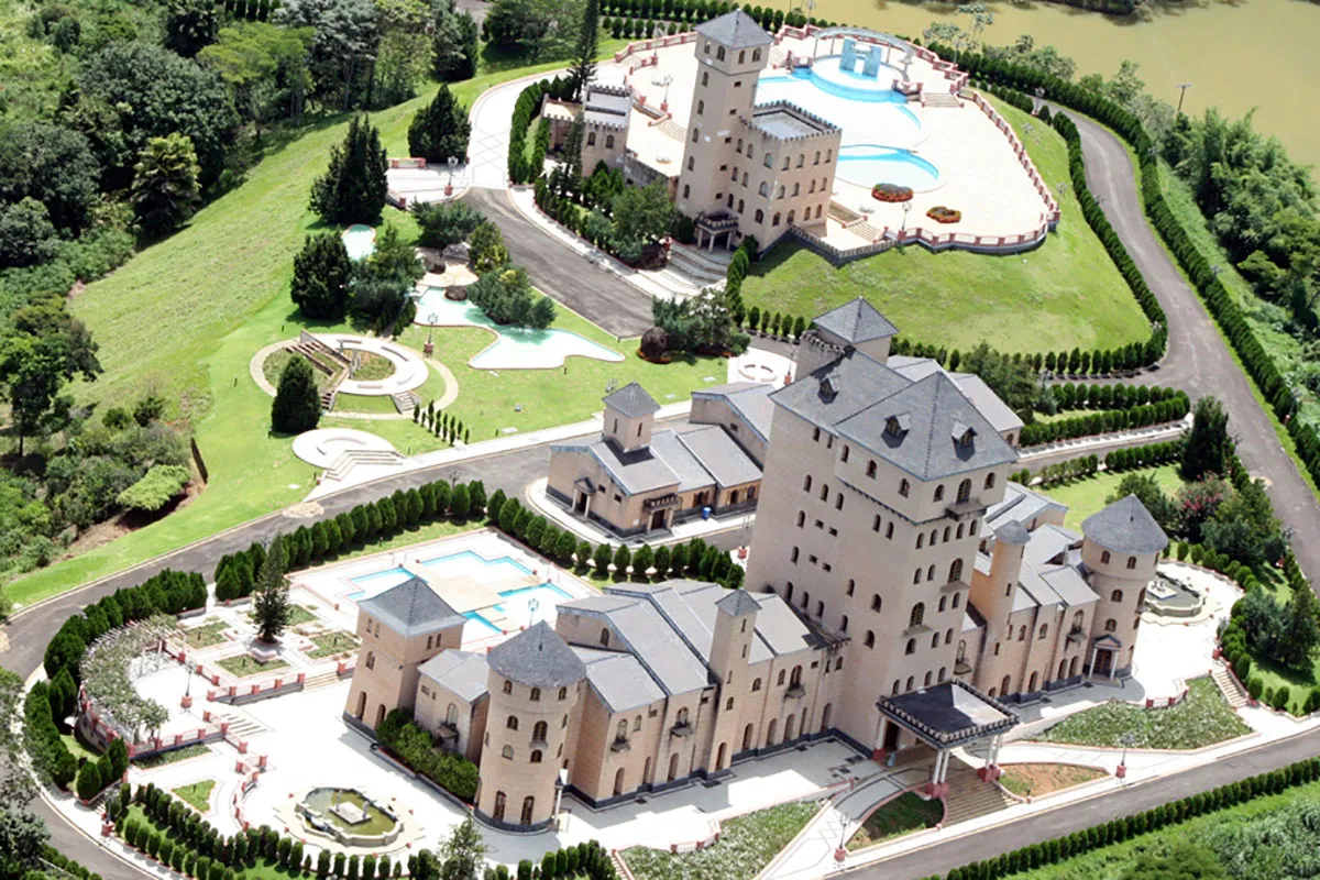 Grupo de transplante capilar vai transformar castelo em complexo hospitalar